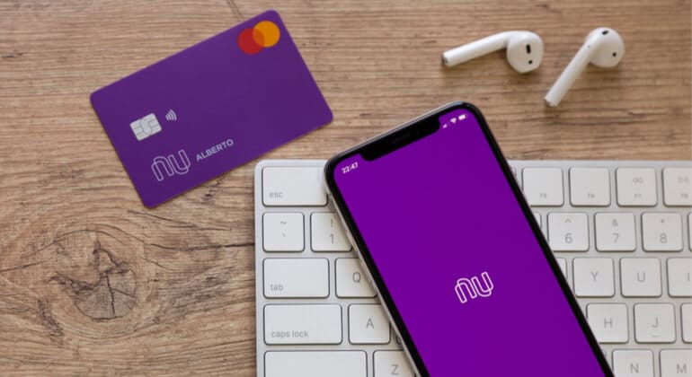 Nubank: tudo que você precisa saber sobre o banco que cativou o Brasil